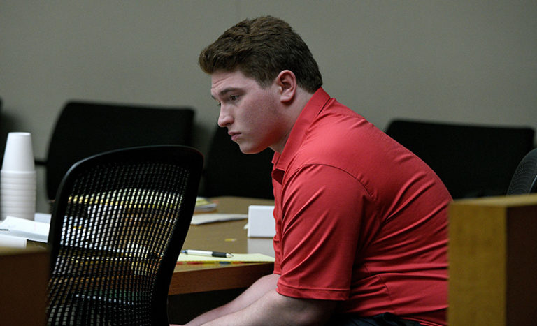 Emma Walker & Riley Gaul: Quick Facts About High School Cheerleader ...